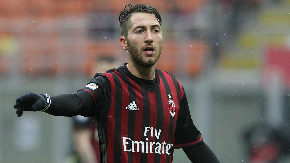 AC Milan loan Andrea Bertolacci back to Genoa | FourFourTwo