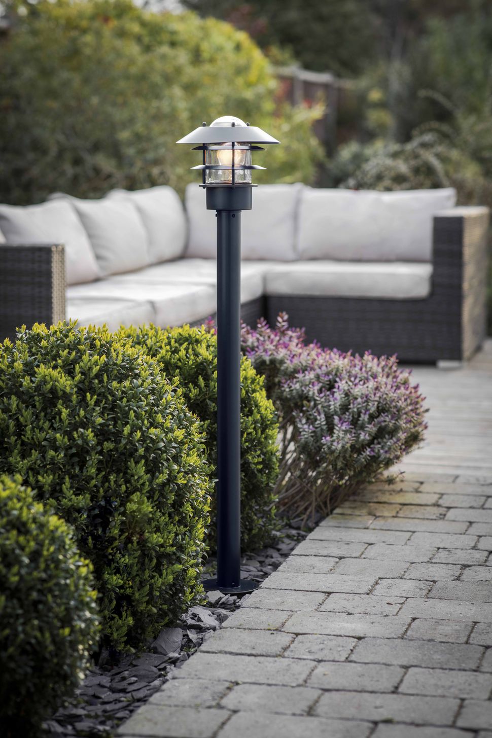 12 Garden Lighting Ideas to Try | Homebuilding