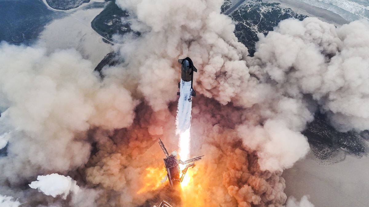 SpaceX's Starship 4th flight test looks epic in these stunning photos ...