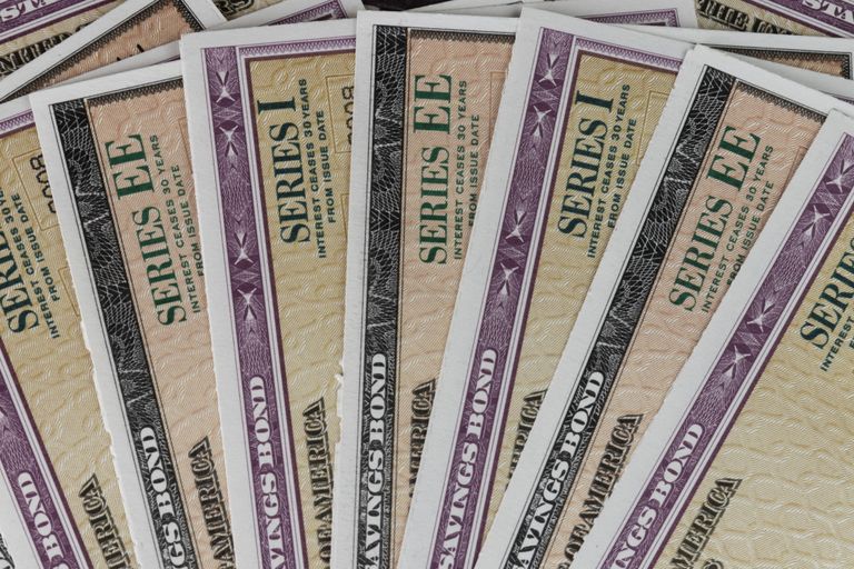 The Benefits of I Bonds vs EE Bonds to Store Your Savings | Kiplinger