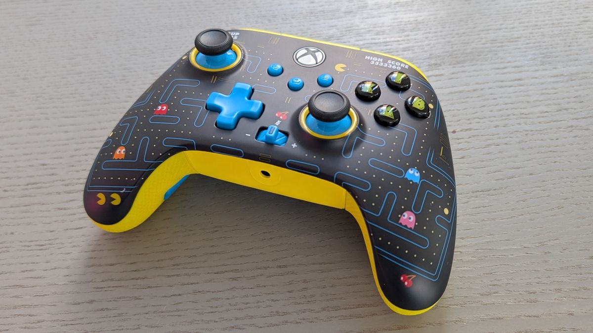 I love the look of this new PAC-MAN Xbox controller for under $100 ...
