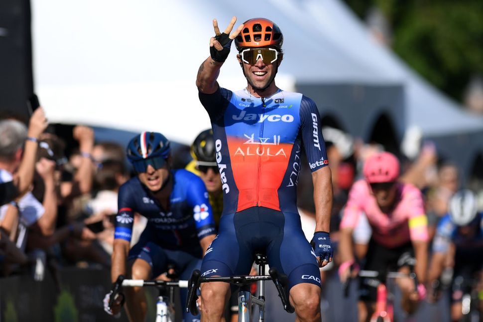 GP Québec: Michael Matthews holds off Girmay, Molard to win uphill ...