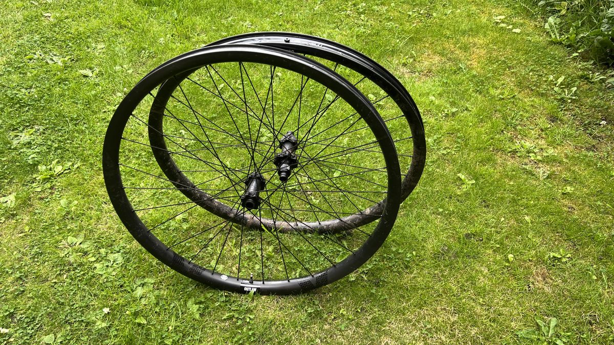 FFWD Outlaw XC MTB – stiff Dutch downcountry wheels | Bike Perfect