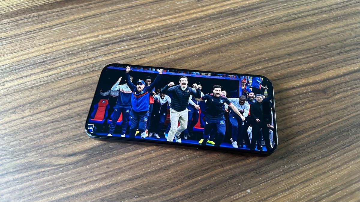 Apple iPhone 15 Pro Max review: an unparalleled portable movie and ...