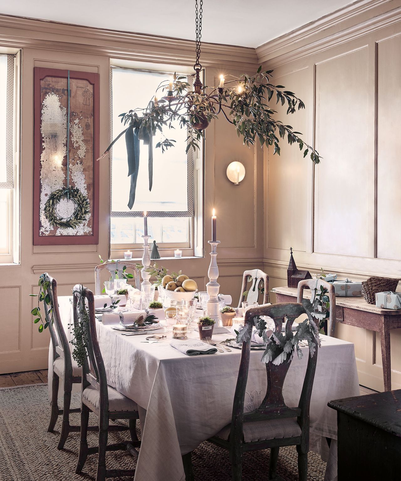 Christmas table garland ideas: 18 looks to set the scene | Homes and ...