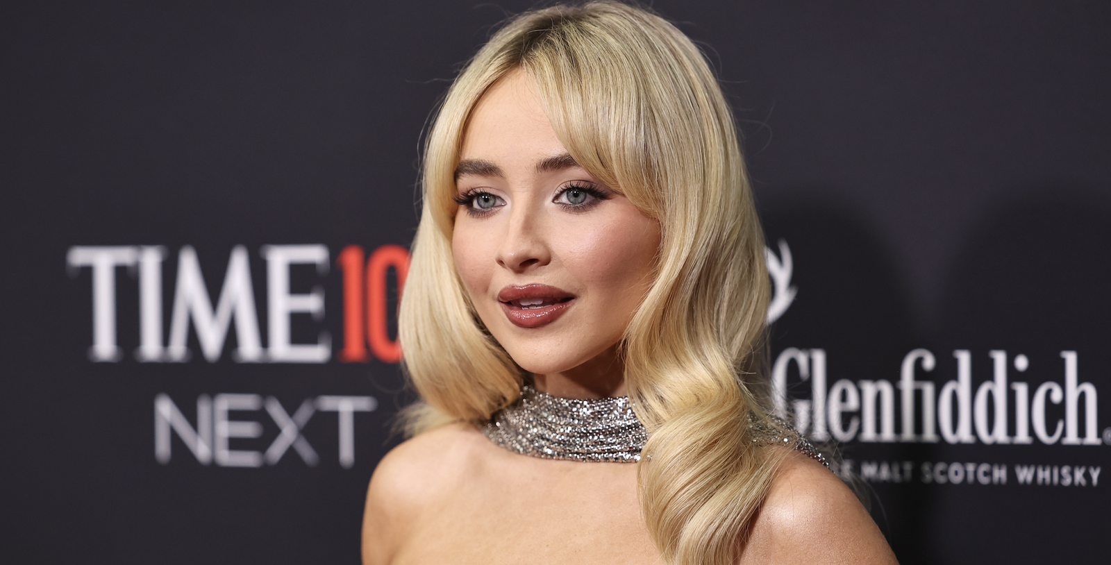 Sabrina Carpenter Swaps Her Sultry Silver Chainmail Dress for a ...