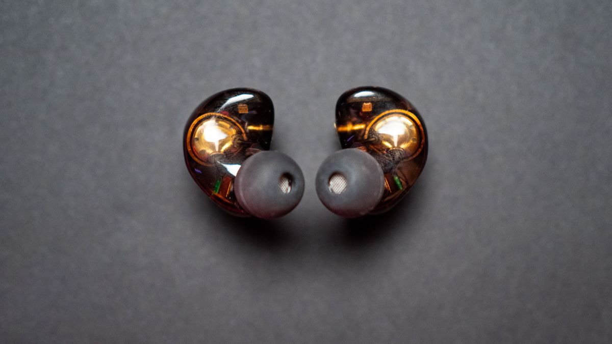 Fiio FX15 review: Setting a new standard for flagship IEMs | Android ...