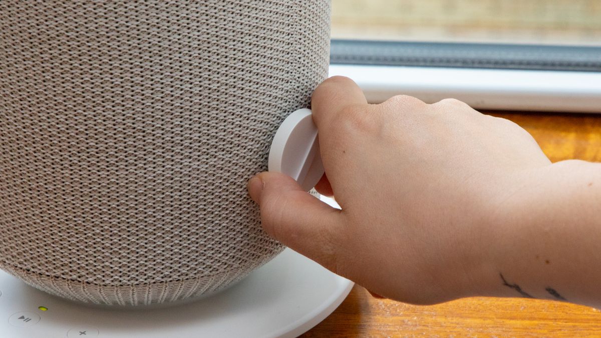 Ikea Symfonisk Table Lamp Review: Great Audio, Weird-Looking Lamp | Tom ...