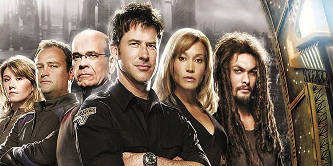 The Stargate: Atlantis Cast Talk Stargate SG-1 Fans’ Early Dislike For ...