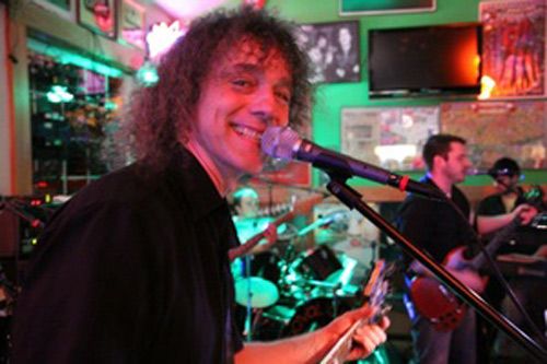 How to Play a Solo Guitar Arrangement of “Danny Boy” | Guitar World