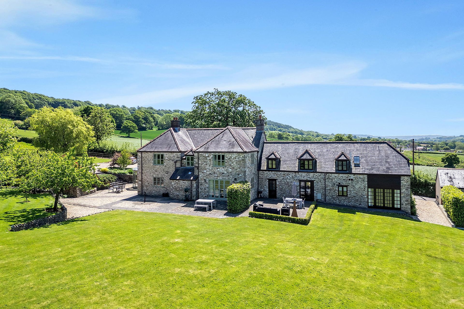 19 outstanding country homes, from £450,000 to £20 million, as seen in ...
