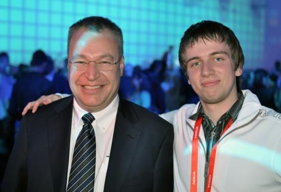 Nokia backs Elop and Windows Phone despite low stock levels | Windows ...