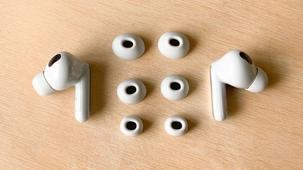 Viaim RecDot Earbuds review: AI recording and transcription that will ...