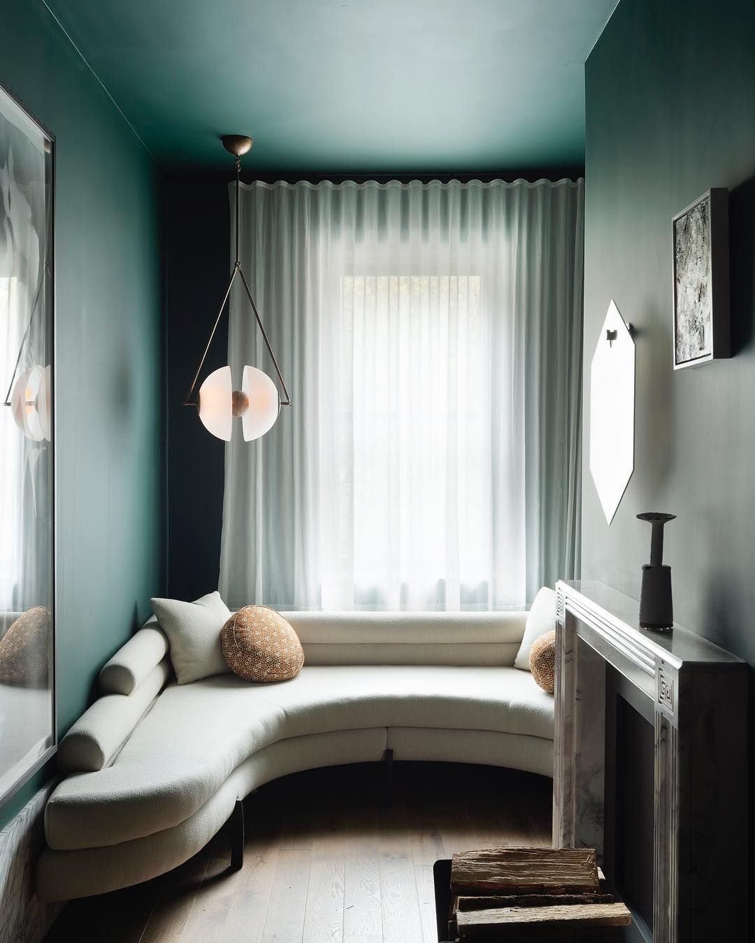 12 Curved Sofa Living Room Ideas — This Style is Staying Put | Livingetc