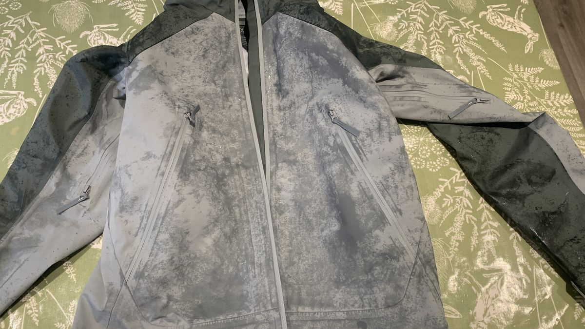 H&M StormMove 3-Layer Shell Jacket review: why won't you give me ...