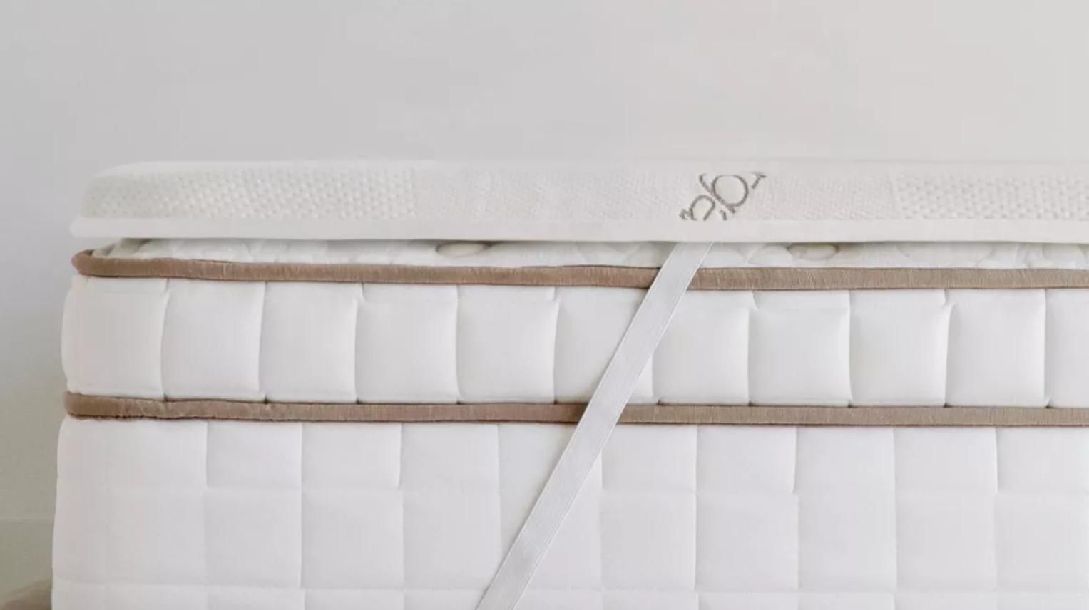 Saatva Graphite Mattress Topper Review | Homes & Gardens