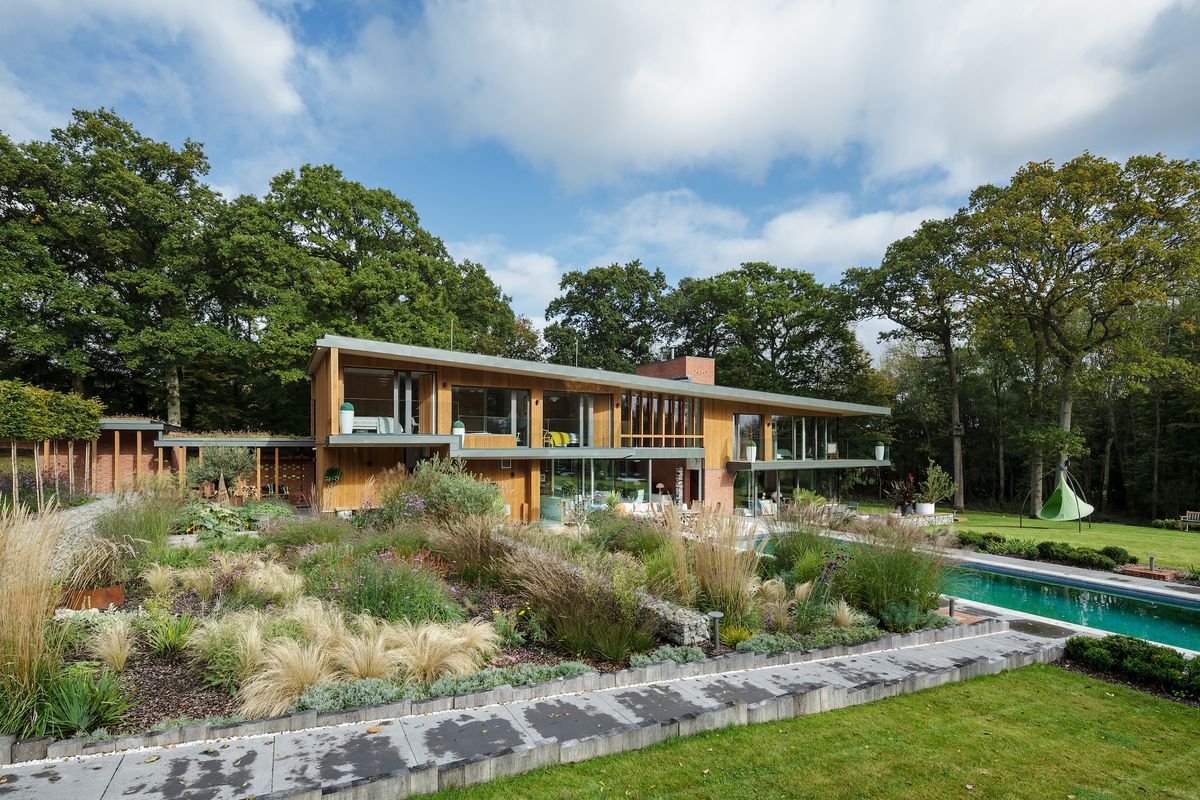 New Build Garden Ideas: 8 Beautiful Ways to Finish a Project | Homebuilding