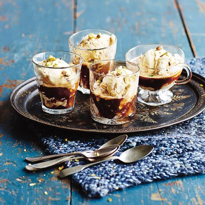 How to rescue a Christmas dinner disaster – from lumpy gravy to ...