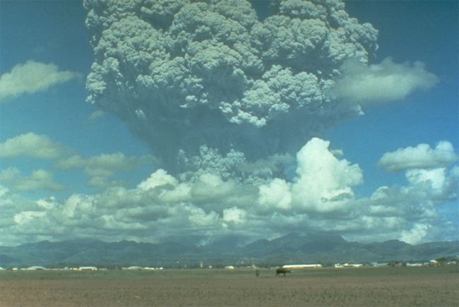In Photos: The Colossal Eruption of Mount Pinatubo | Live Science