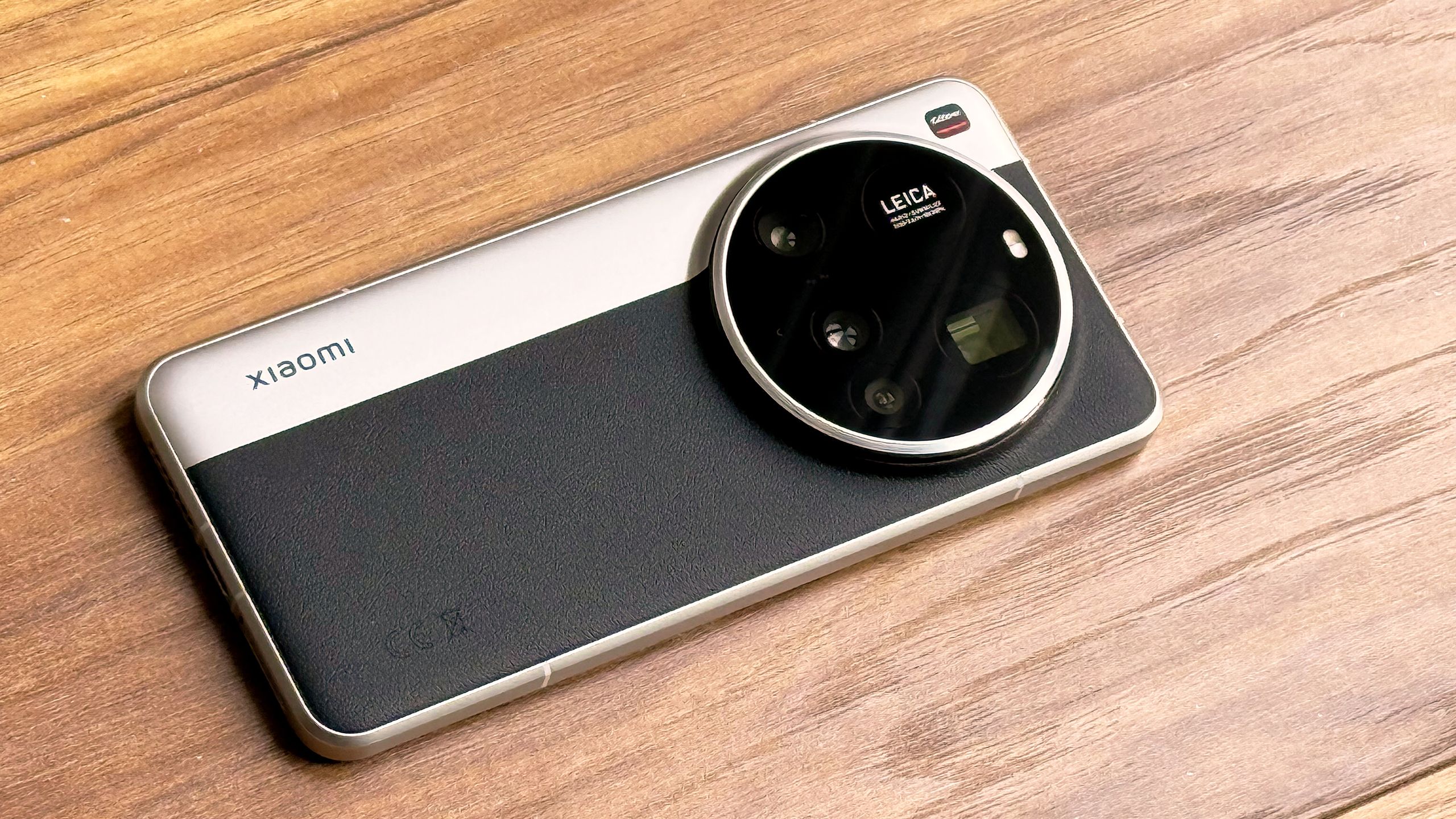 Xiaomi's next flagship has a second display on the back – and you won't ...