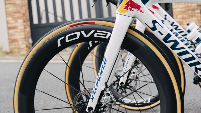 Specialized sneaks out a pair of new Roval Rapide wheelsets at the ...
