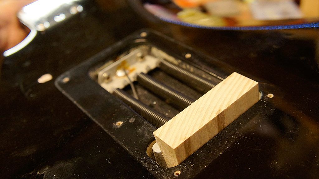How to block your Stratocaster's tremolo for greater tuning stability ...