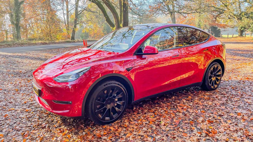 How to use Tesla Autopilot | Tom's Guide