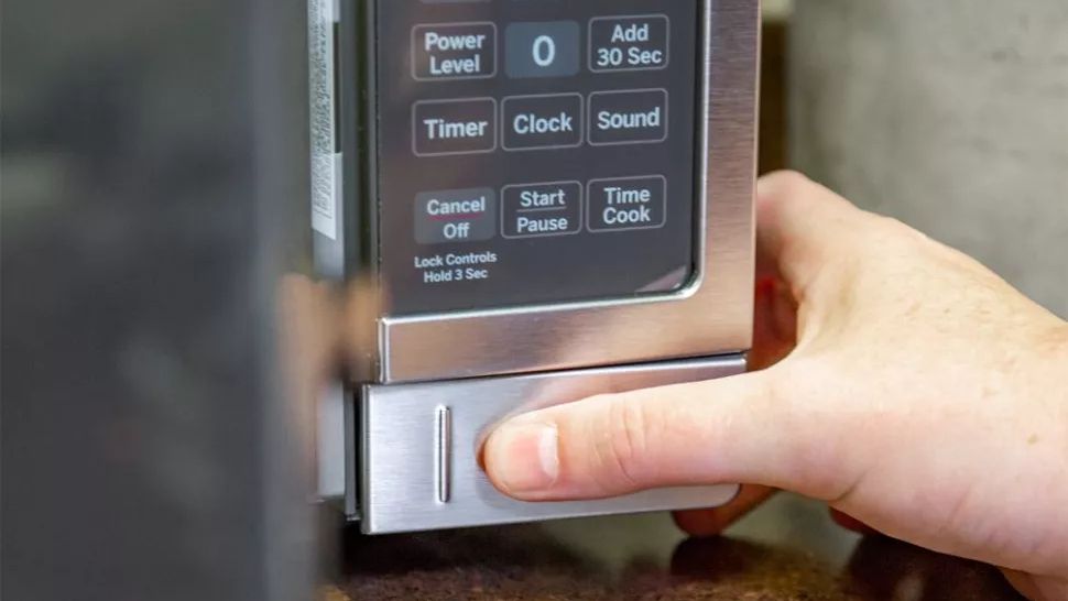 GE JES1072SHSS Review | Top Ten Reviews
