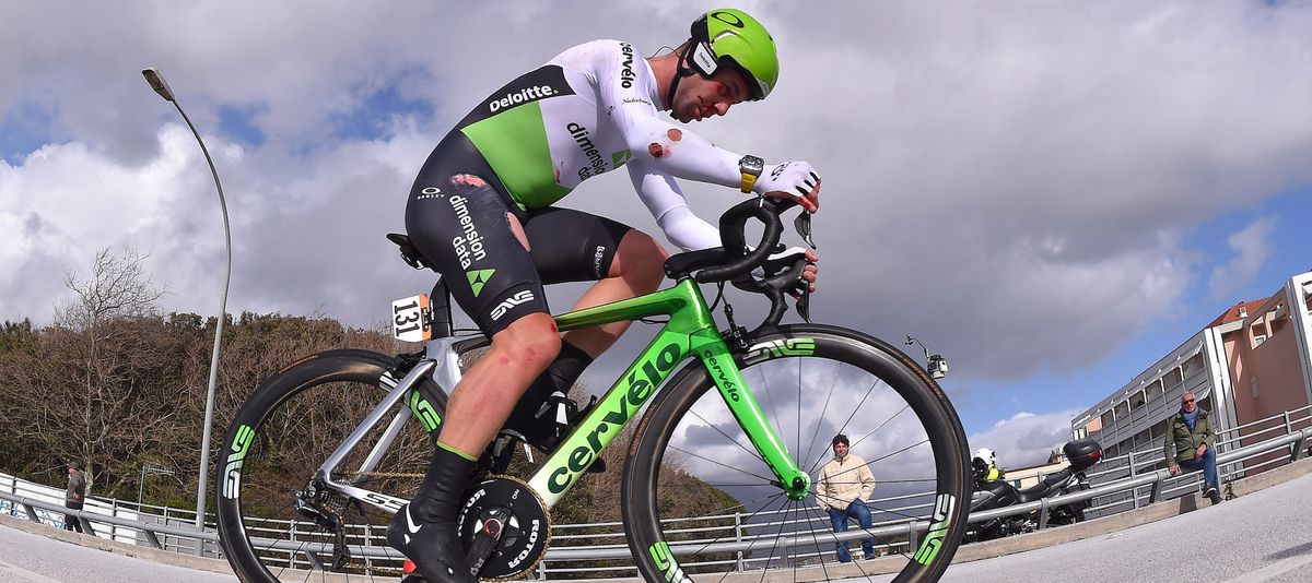 Mark Cavendish's Tirreno-Adriatico crash puts him outside time limit in ...