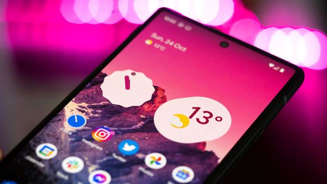Best small phone 2023 | Android Central