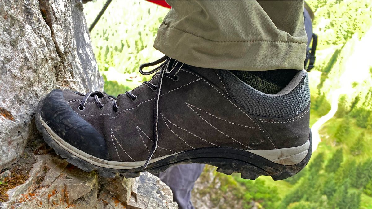 Zamberlan Hike Lite GTX RR hiking shoes review | Advnture