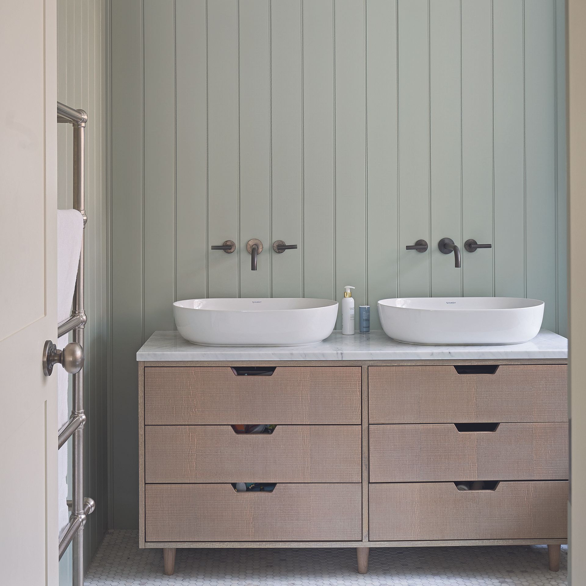 10 stylish and colourful bathroom wall panelling ideas | Ideal Home