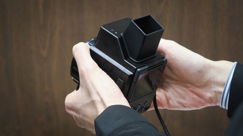 Canon goes retro! Analog concept camera with optical finder and manual ...