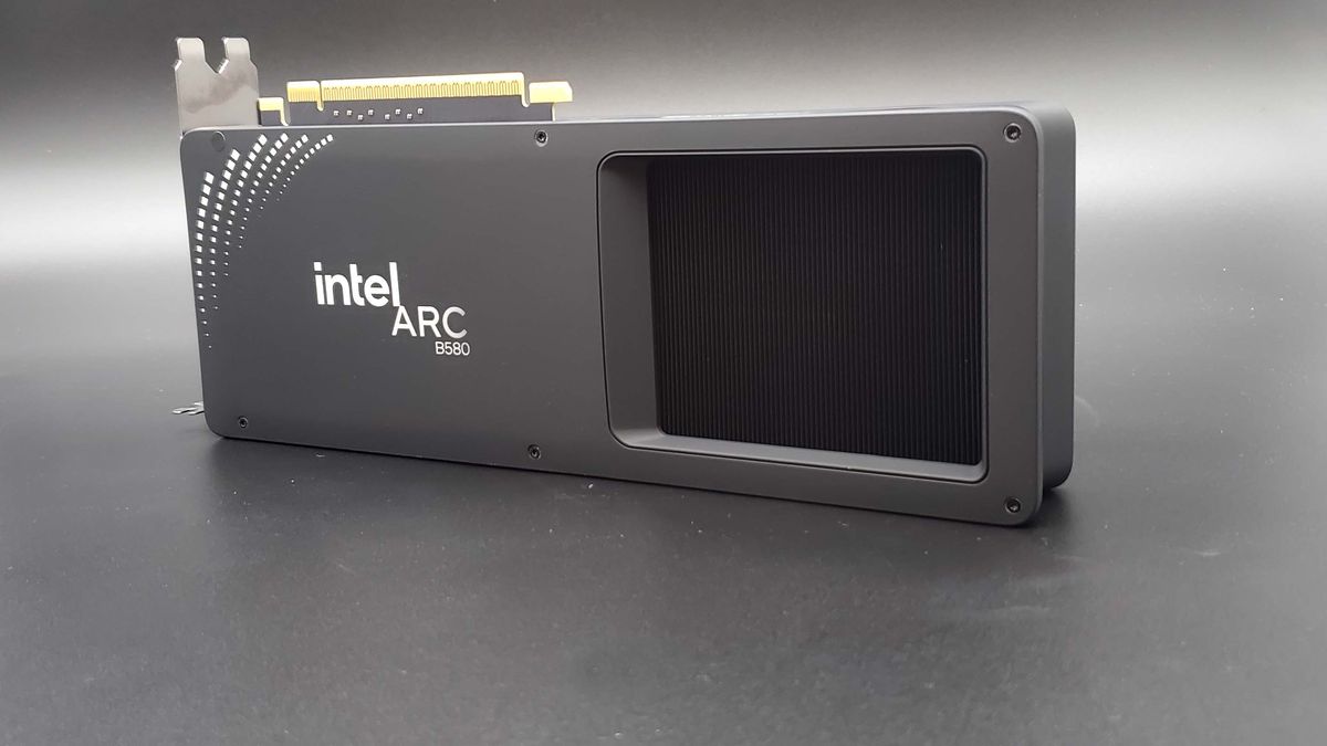 Intel's quietly buffed its GPU drivers to fix gaming frame rate issues ...