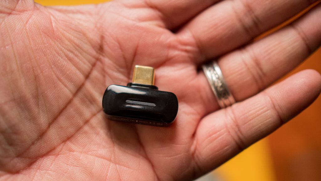 This tiny dongle brings AptX Lossless to any phone, and it's fantastic ...