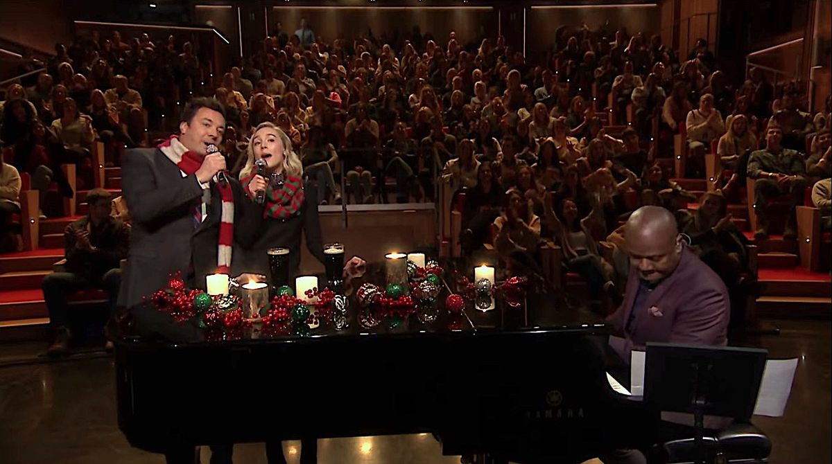 Watch Jimmy Fallon and Saoirse Ronan sing 'Fairytale of New York ...
