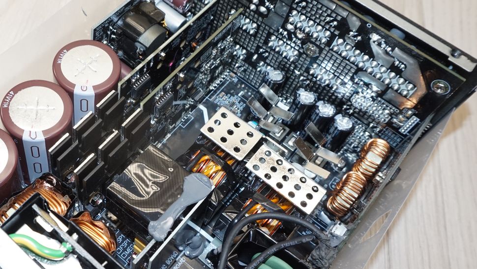FSP MEGA TI 1650W Titanium power supply review | Tom's Hardware