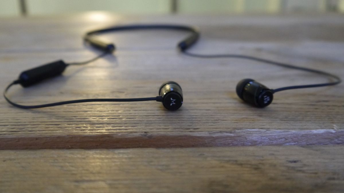 SoundMagic E11BT review | TechRadar