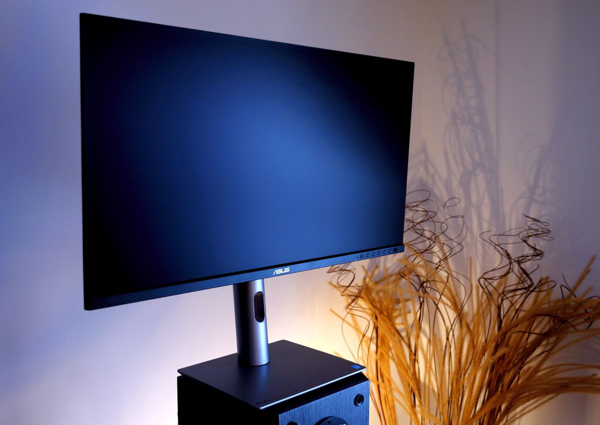 I used ASUS' new 27-inch ProArt display and came away (mostly ...