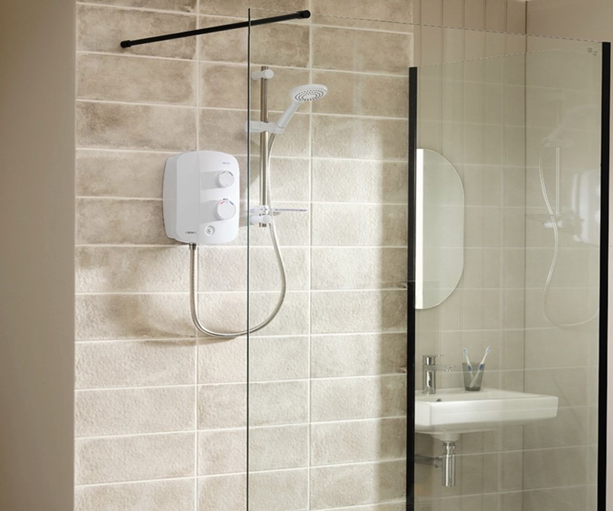 How to choose the best type of shower for your bathroom | Homebuilding