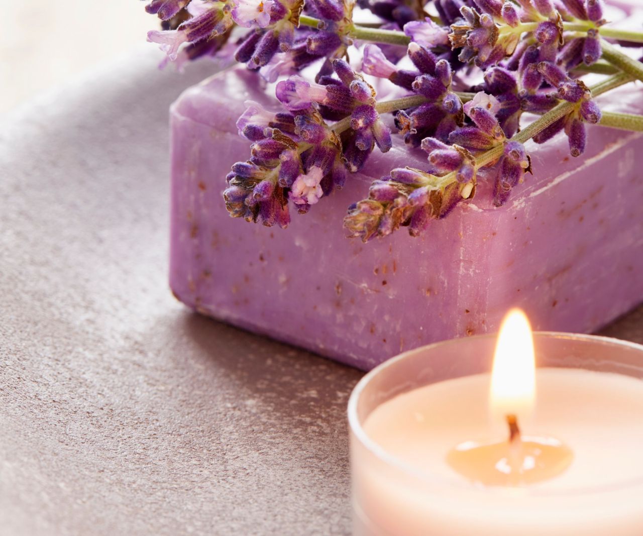 Fragrance layering: how scent-scaping can transform your home | Homes ...