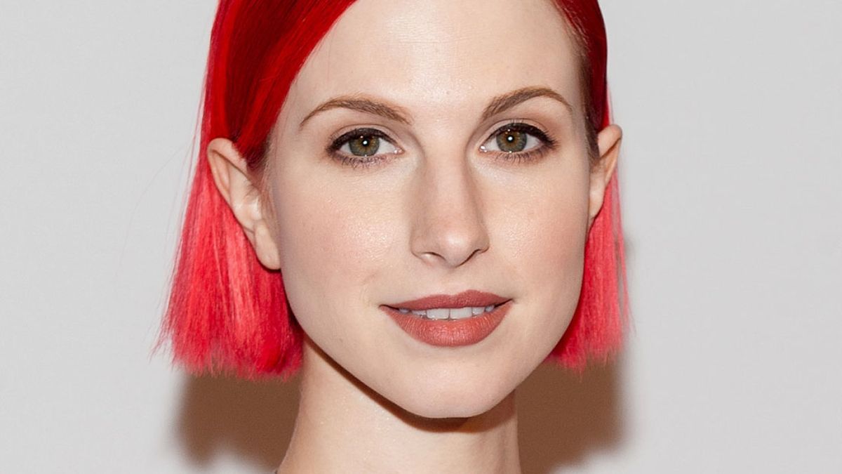 Paramore Hayley plans hair dye line | Louder