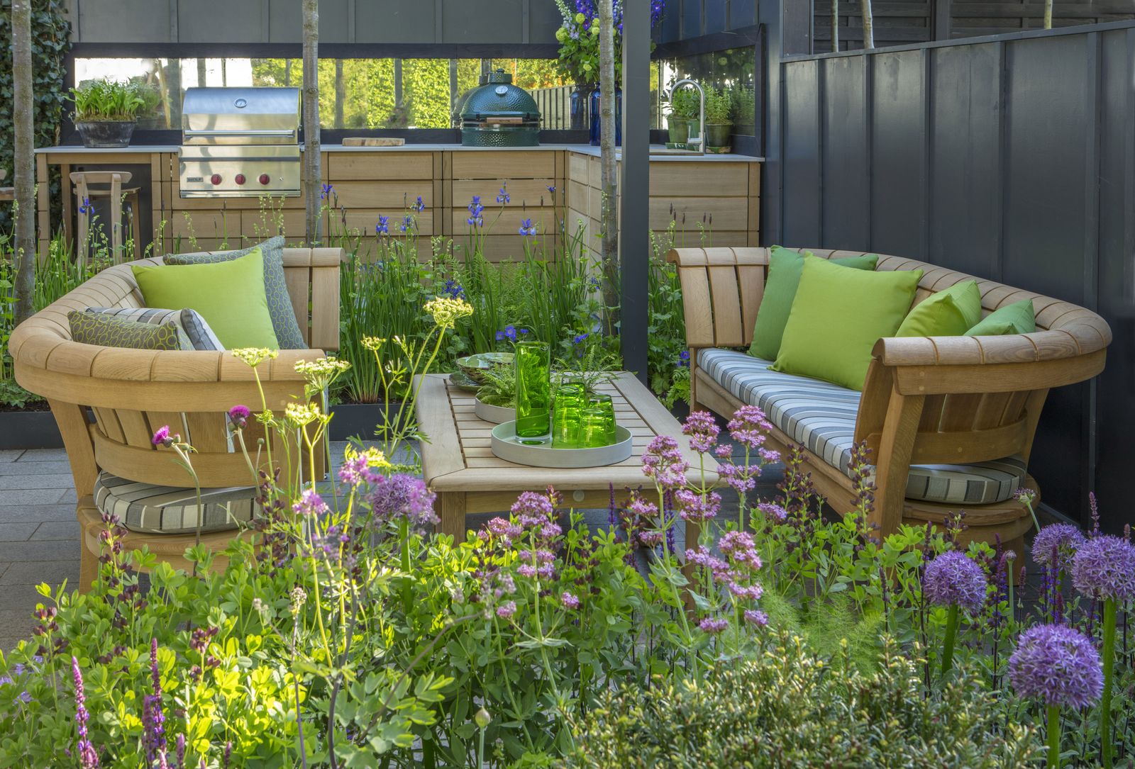 Large garden ideas: 15 design savvy ways to transform a spacious plot ...
