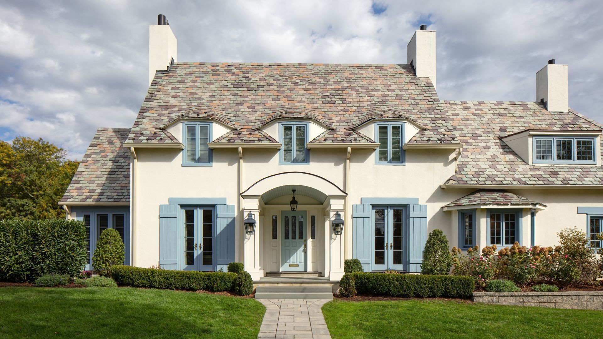 4 Benjamin Moore exterior paints to make your home look more charming ...
