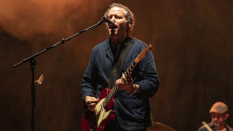 Jason Isbell explains why beginner guitarists should opt for rosewood ...