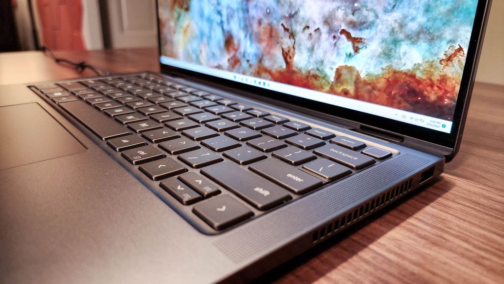 Dell Latitude 9430 review: A top-tier 2-in-1 laptop with best-in-class ...