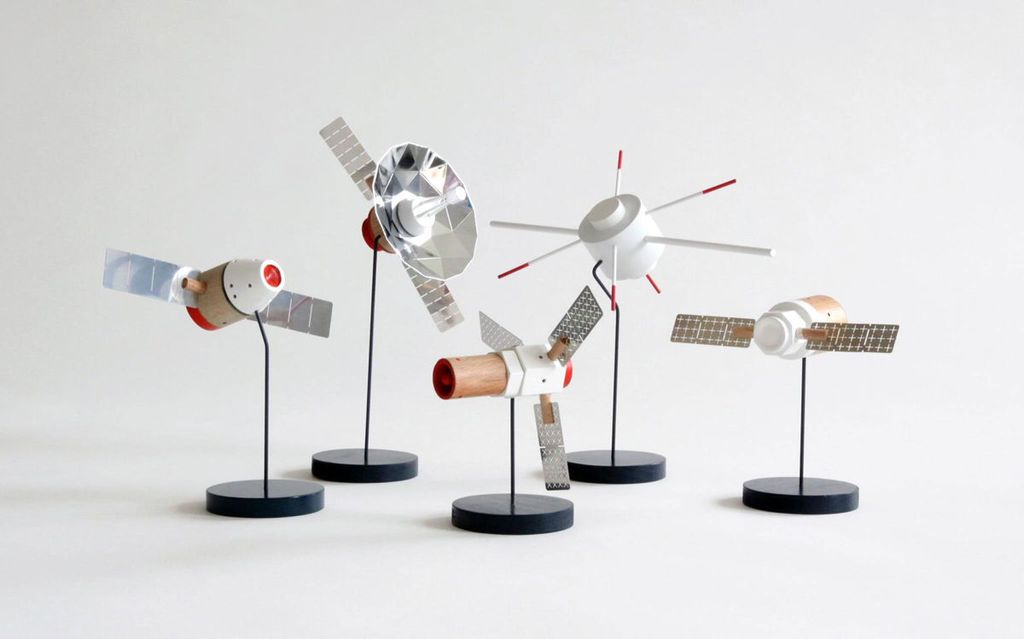 Toymaker Models NASA's Commercial Spacecraft in Miniature | Space