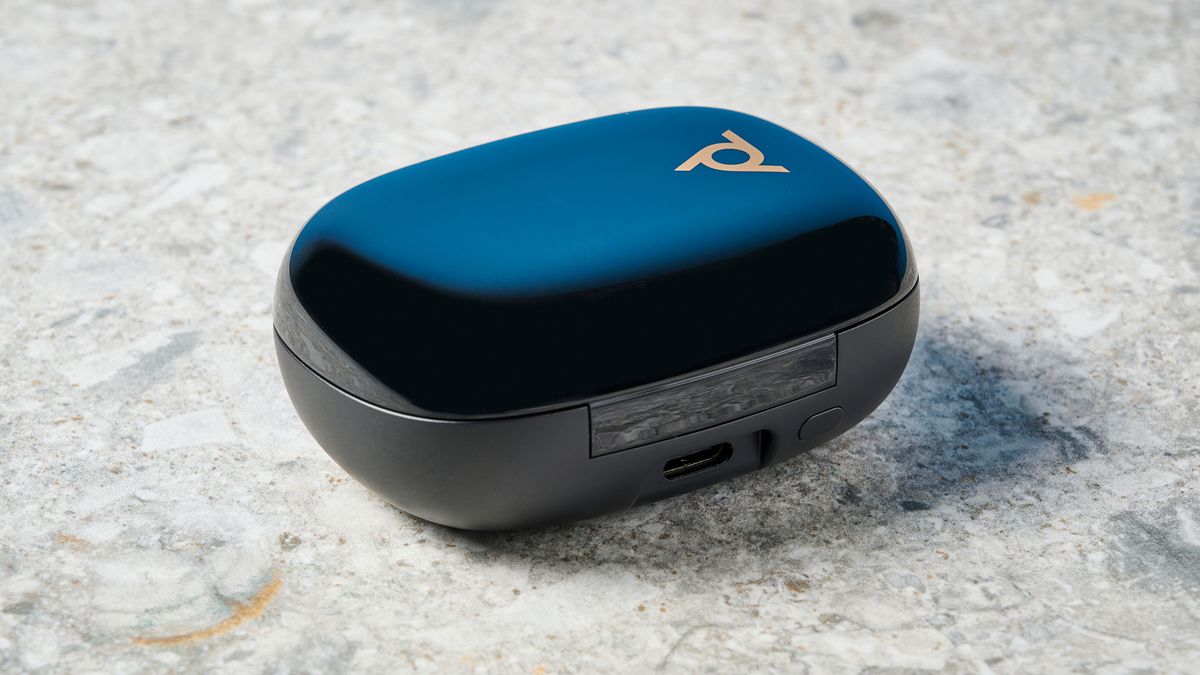 HP Poly Voyager Free 20 review | Tom's Guide