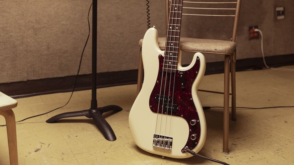 “A ‘best-of-the-best’ in terms of retro features”: Fender Vintera II ...