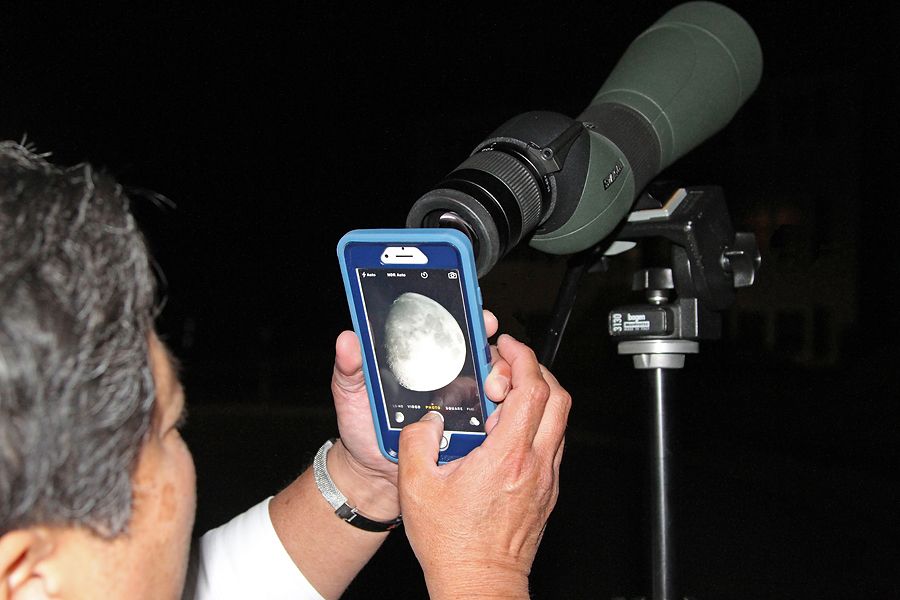 How to Photograph a Total Lunar Eclipse (A Moon Photo Guide) | Space